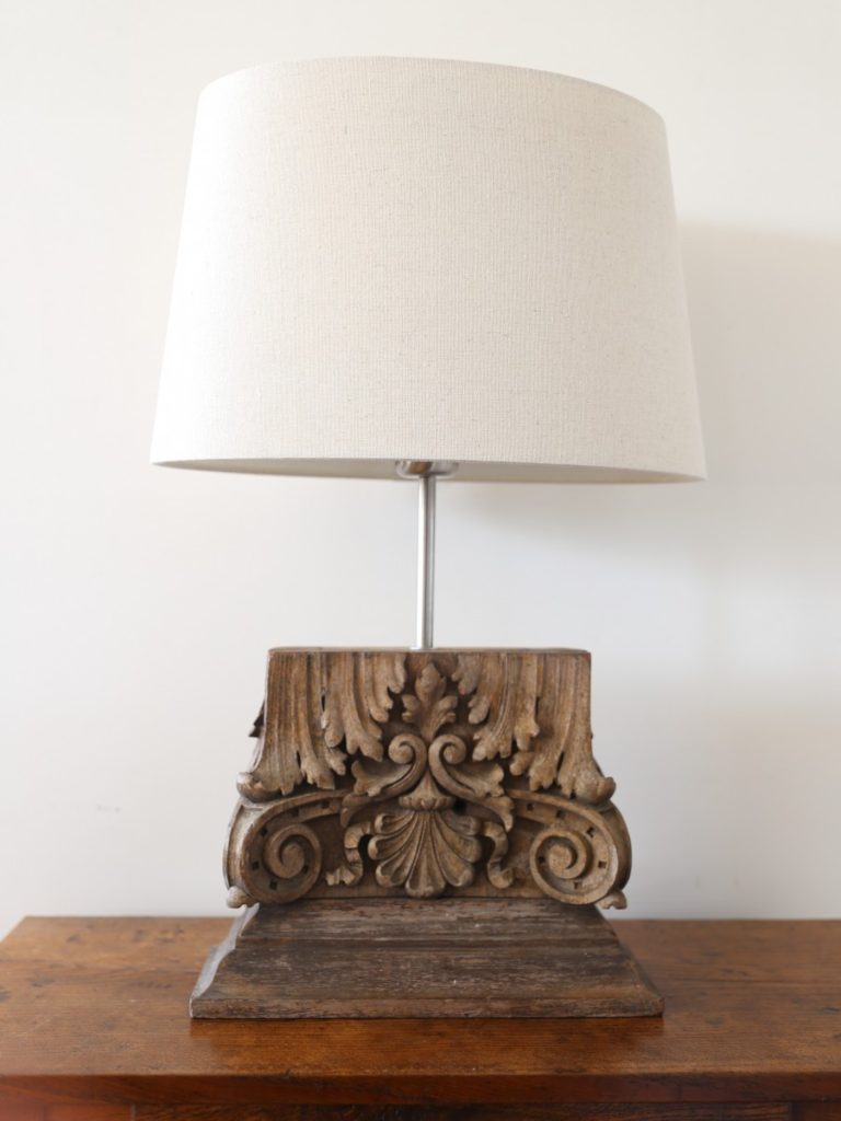 A pair of George III corinthian capital lamps – European Antiques