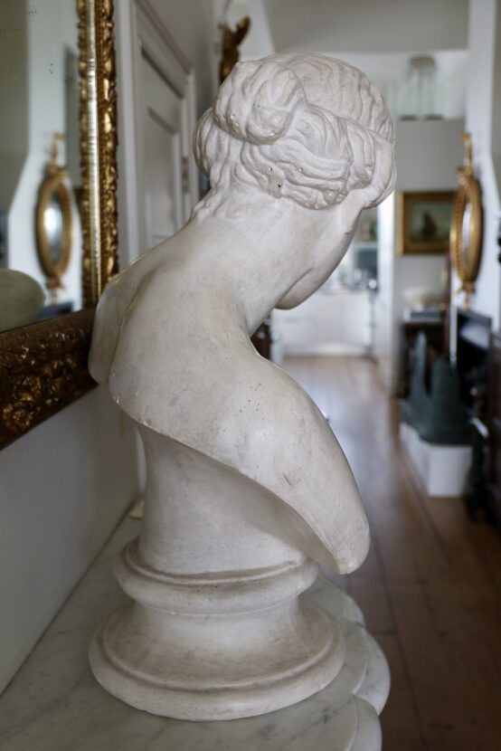 English mid century Plaster Bust of Venus of Capua – European Antiques