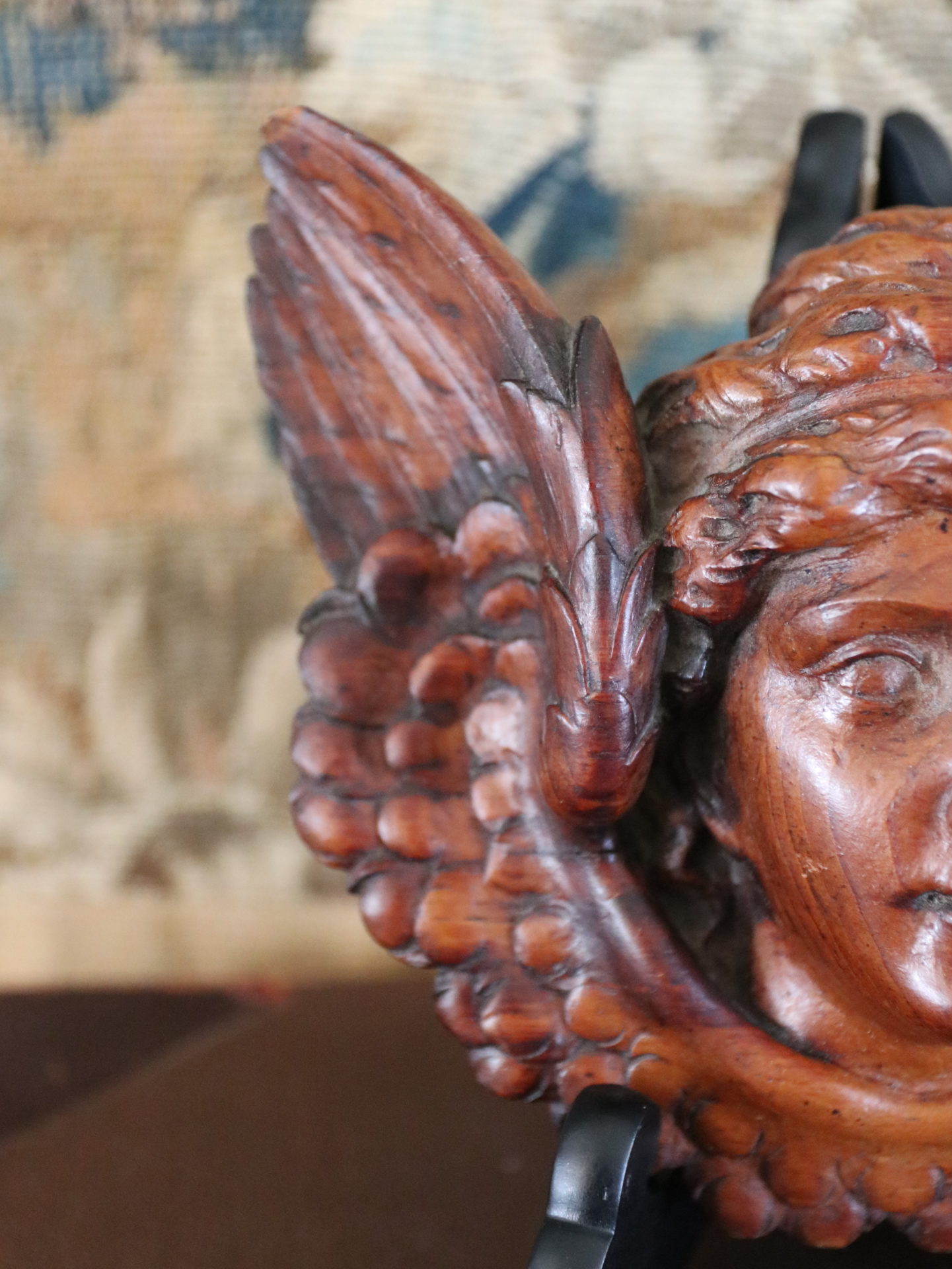 Antique walnut hand carved face of an angel – European Antiques